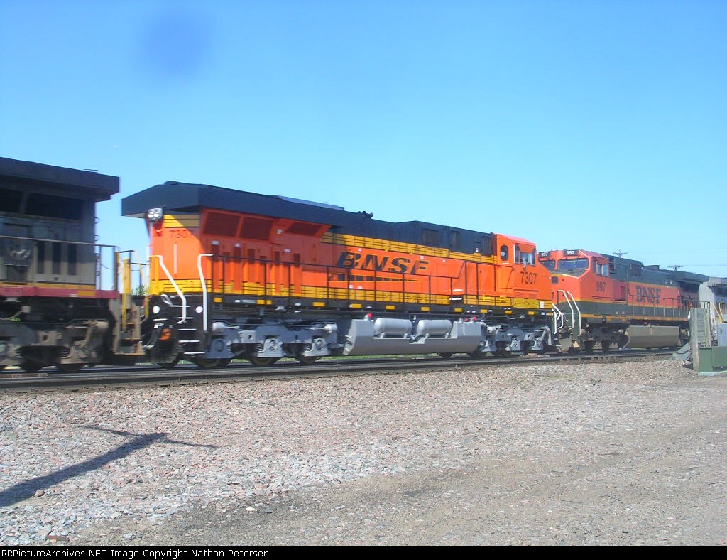 BNSF 7307